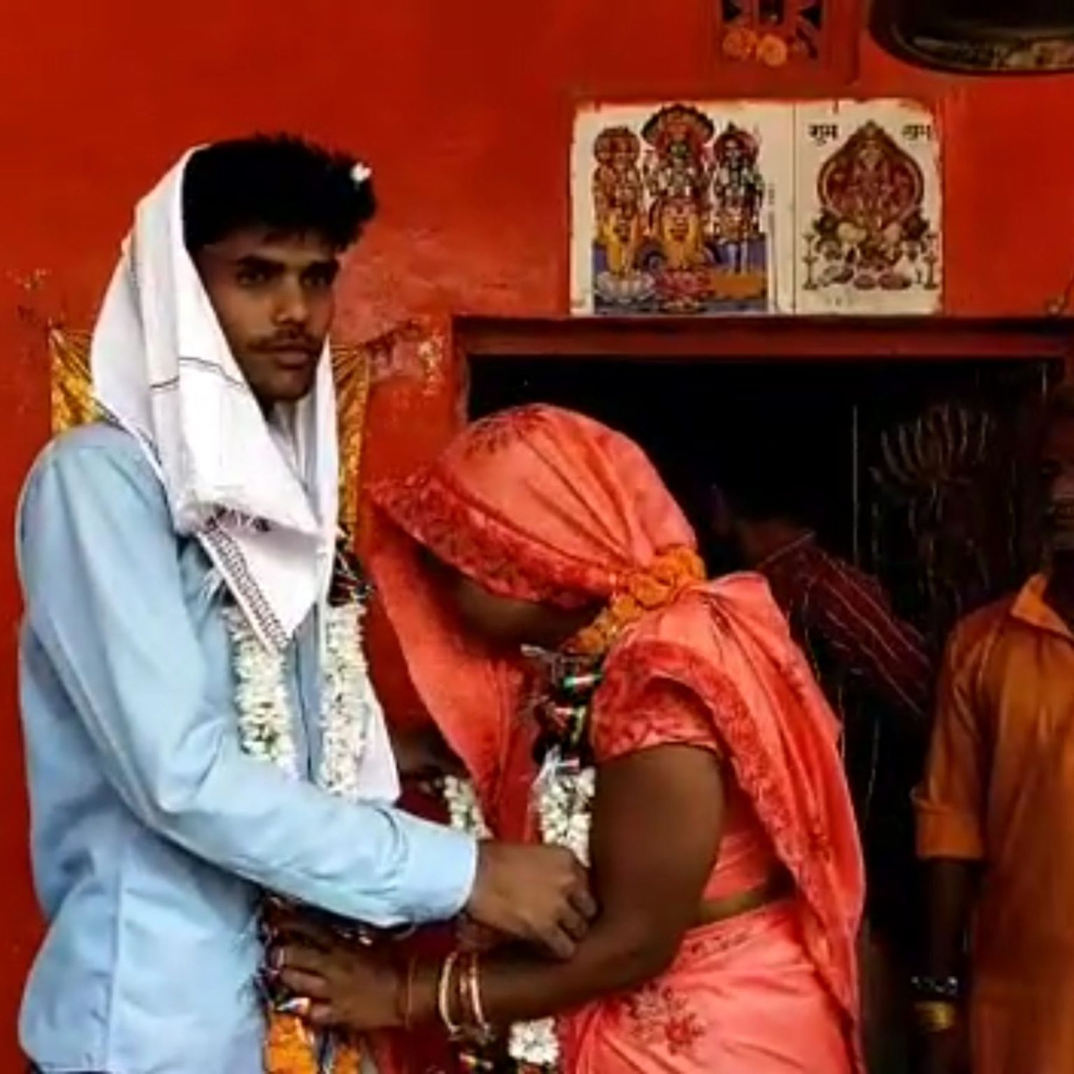 भाभी से संबंध बनाता था देवर शादी की बात छेड़ी तो मुकर गया फिर भाभी ने चली ऐसी चाल लेने पड़े 7 फेरे